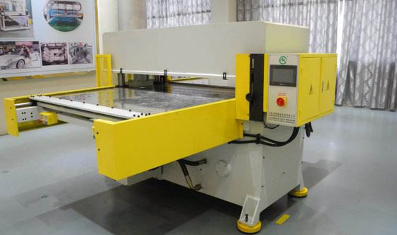 Customized Plastic / Leather Die Cutting Machine, Mesin Pembuatan Sepatu